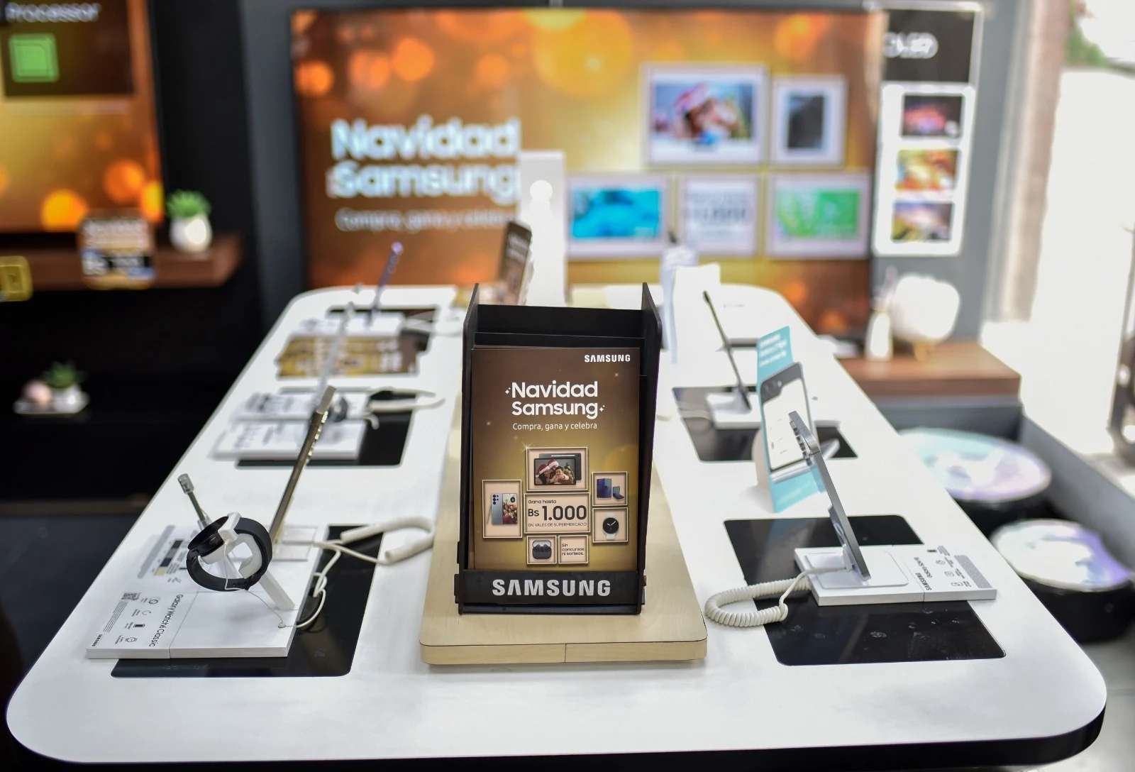 Samsung lanza campaña navideña con vales de hasta Bs 2.000 por la ...
